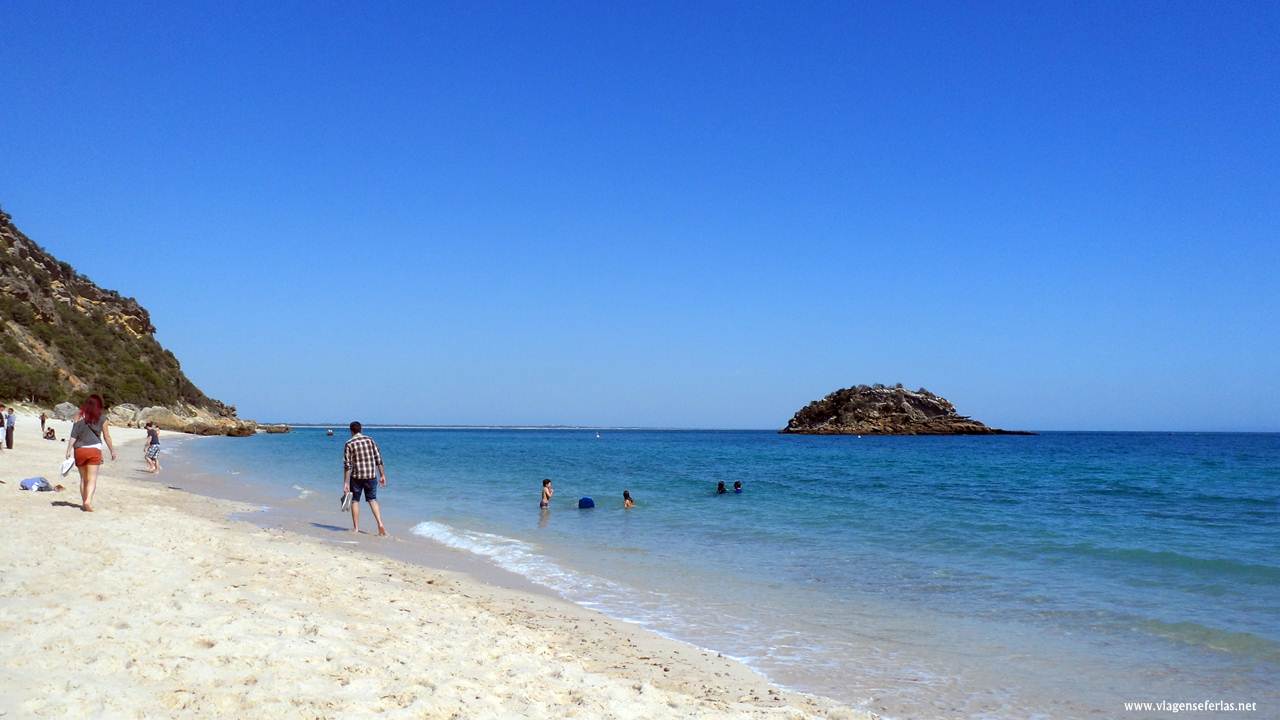 Praia do Creiro e Pedra da Anicha no Portinho da Arrábida (Video)